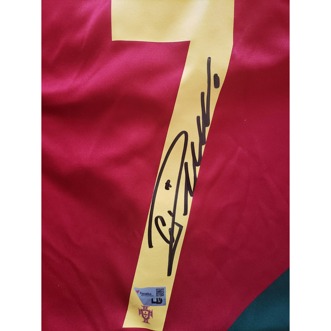 Authentic Signed Memorabilia – SoccerCards.ca